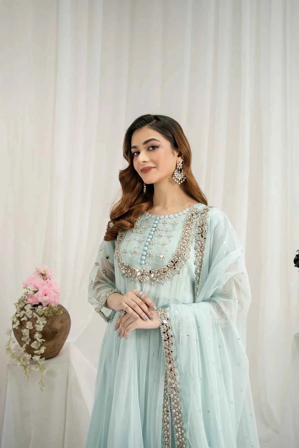 REM-7132 – RANG E MAHAL